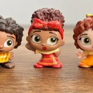 Disney | Toys | Disney Doorables Set Of 4 Mini Figures Encanto Toys ...
